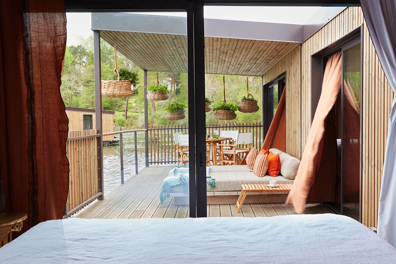 Nos 7 hôtels préférés, au fil de l'eau en France - Plume Travels